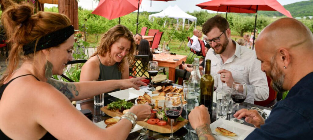 Restaurant - Bent Ridge Winery